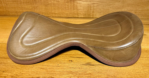 Sale - Freeform Classic Tan 17" - Saddle Up Treeless Saddles