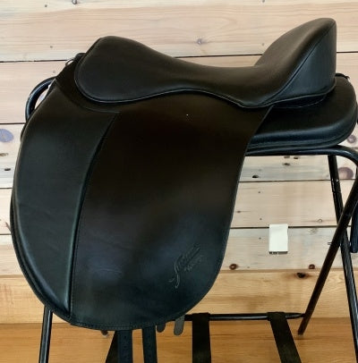 Sale - Freeform Tempo Standard Base Treeless Saddle with 17 seat ...